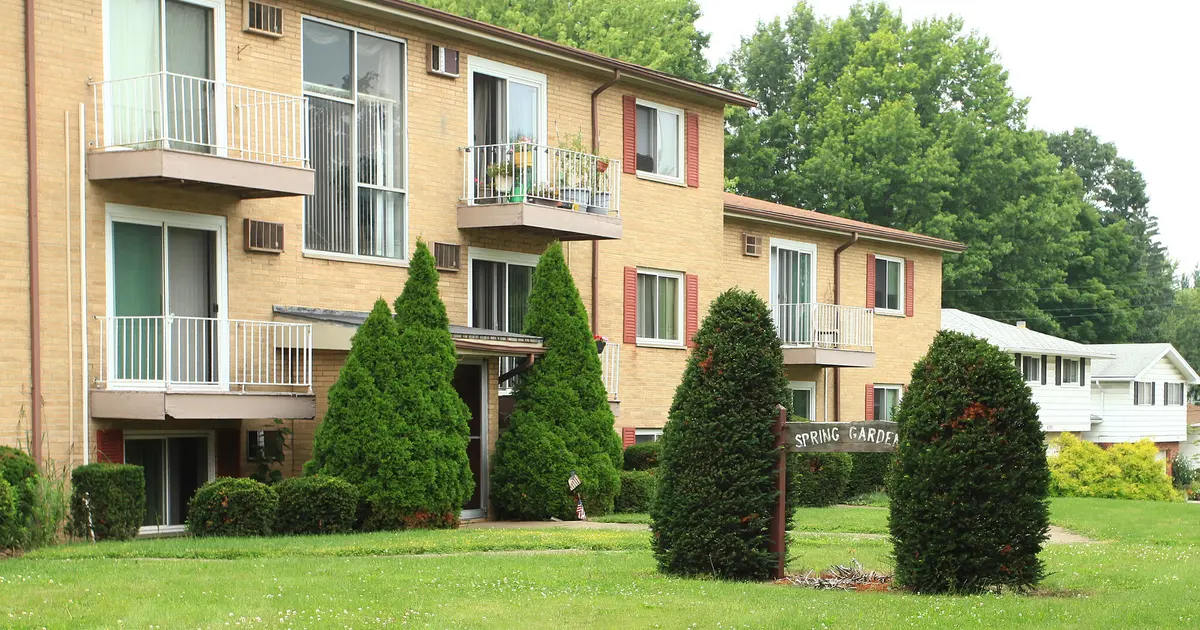 Home | Spring Gardne
